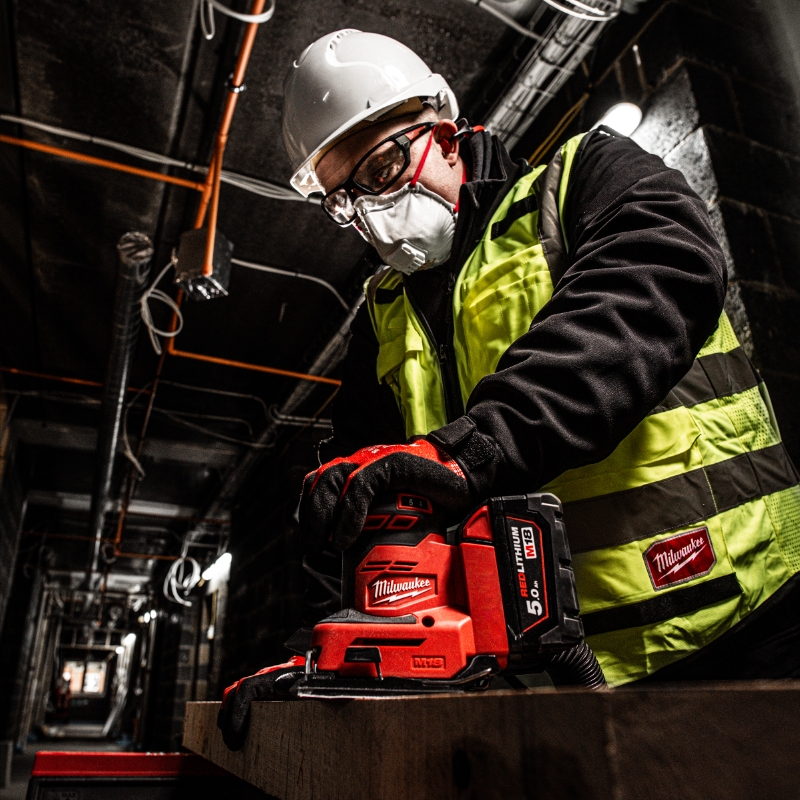 Milwaukee M18 BQSS-0 18V pussemaskin 1/4 ark pad (kun kropp, uten ...